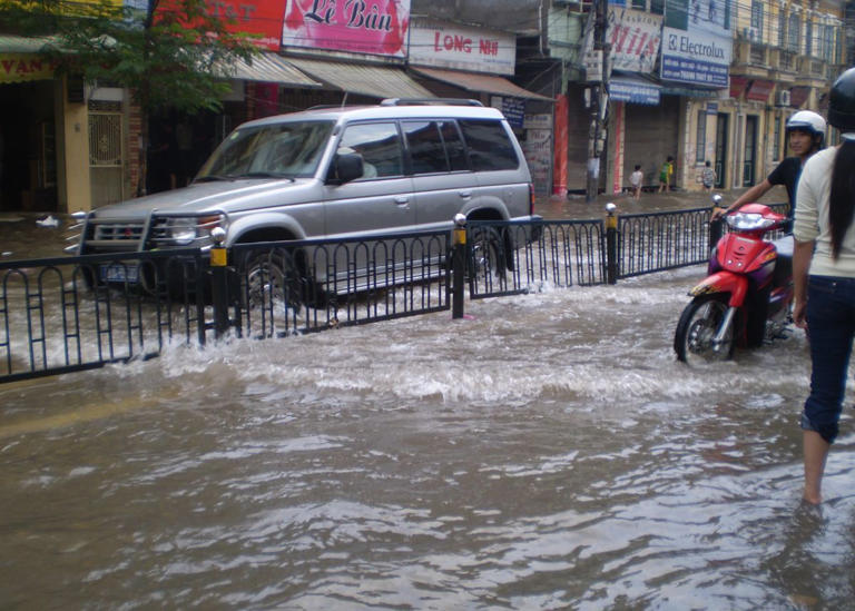 Level 9 weather warning issued, disruptive RAIN batters THREE province