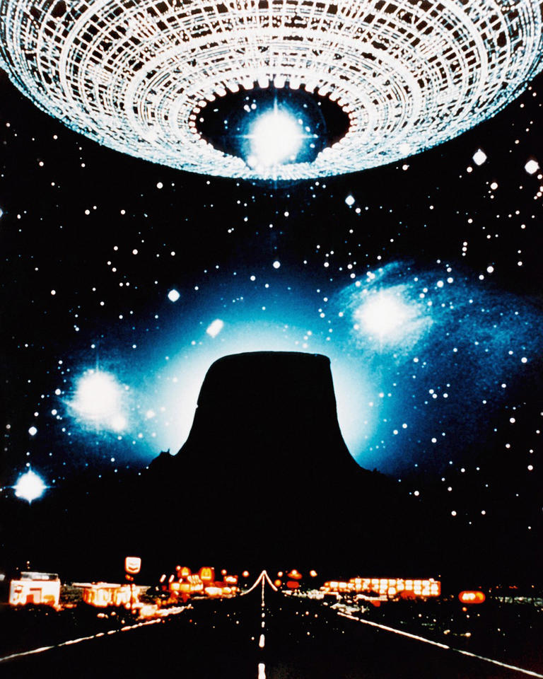 ET phone Steven? Spielberg’s new UFO movie, cryptic billboards reignite ...