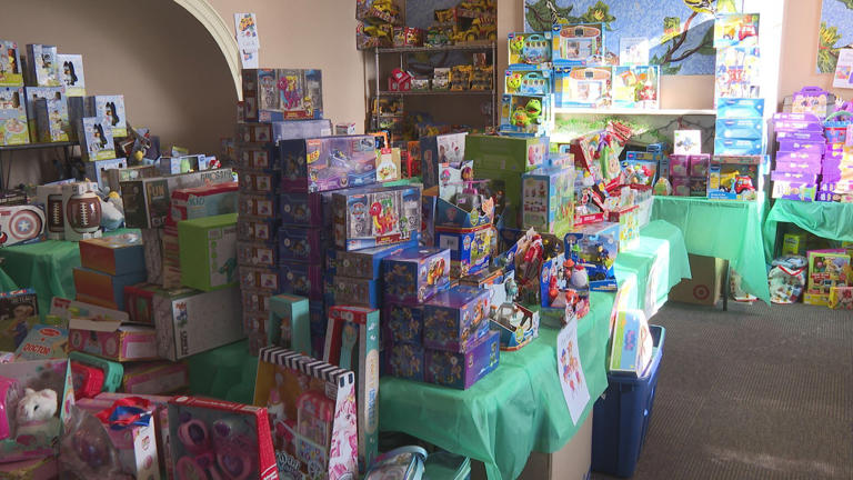 Nest’s ‘Reindeer Express’ helps 900+ families despite winter weather