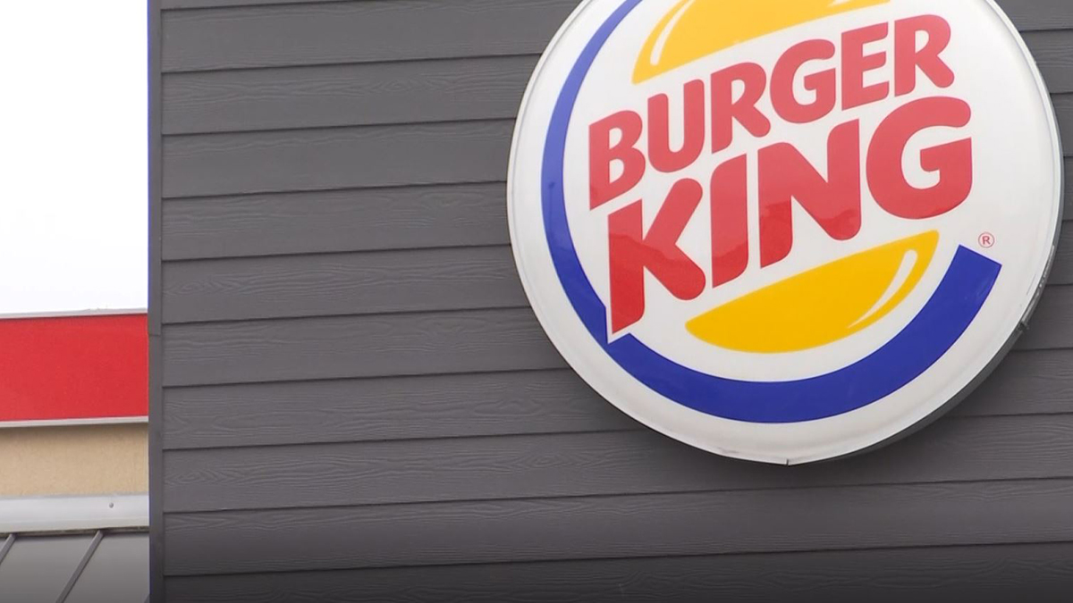 24-year-old stabbed outside Burger King while trying to de-escalate a fight