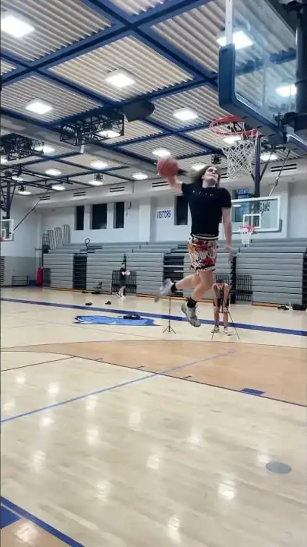 6ft windmilling with his elbow #dunk #ballislife #dunkcontest #basketball