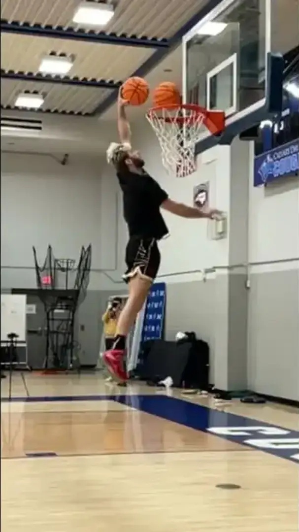 Double ball dunk!