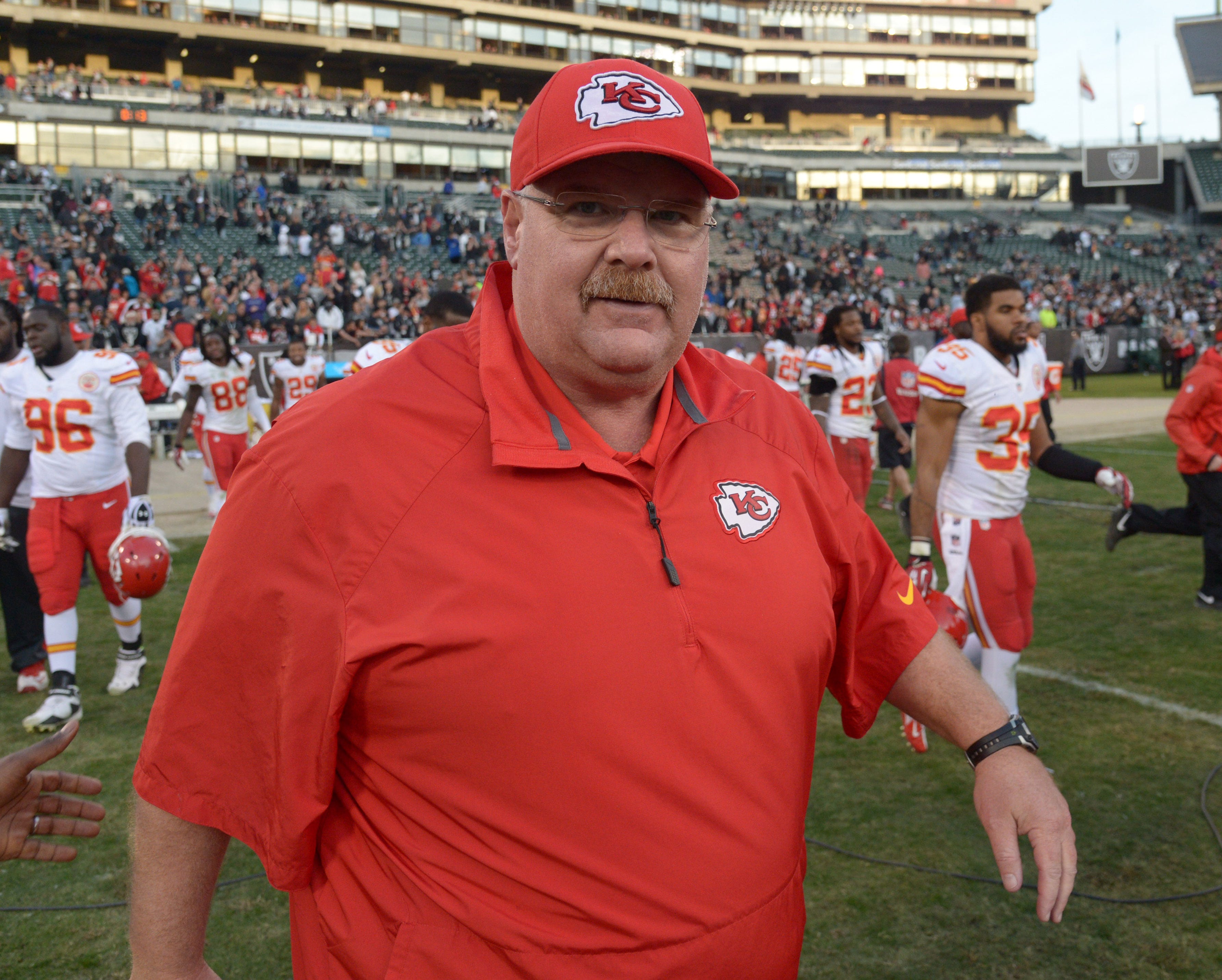 Andy Reid on rookie OL: 'He's going about his business the right way'