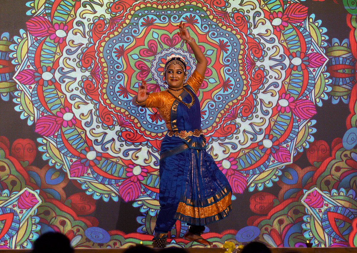MOP Vaishnav's Shringar 2025 celebrates alumni and their artistry