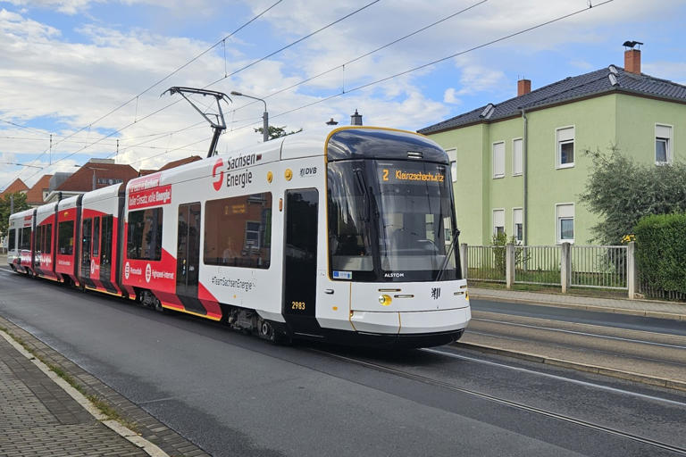 Neuer Look: DVB will mit beklebten Bahnen die Kasse aufbessern