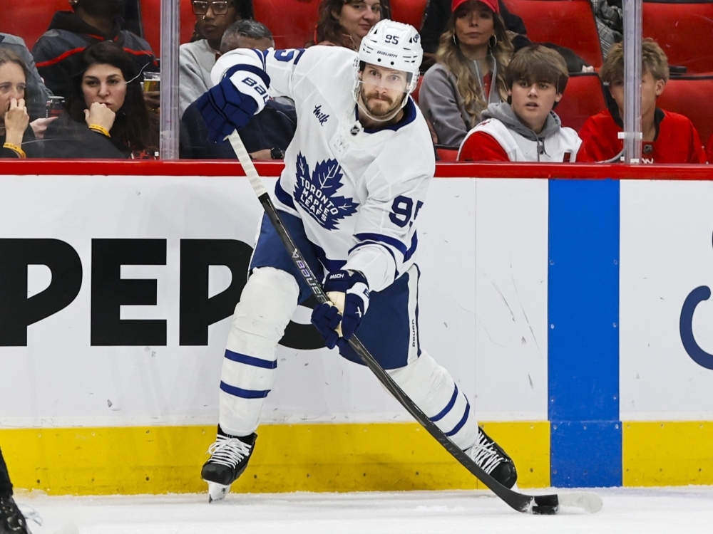Maple Leafs coach gives injury updates on Oliver Ekman-Larsson, Chris ...