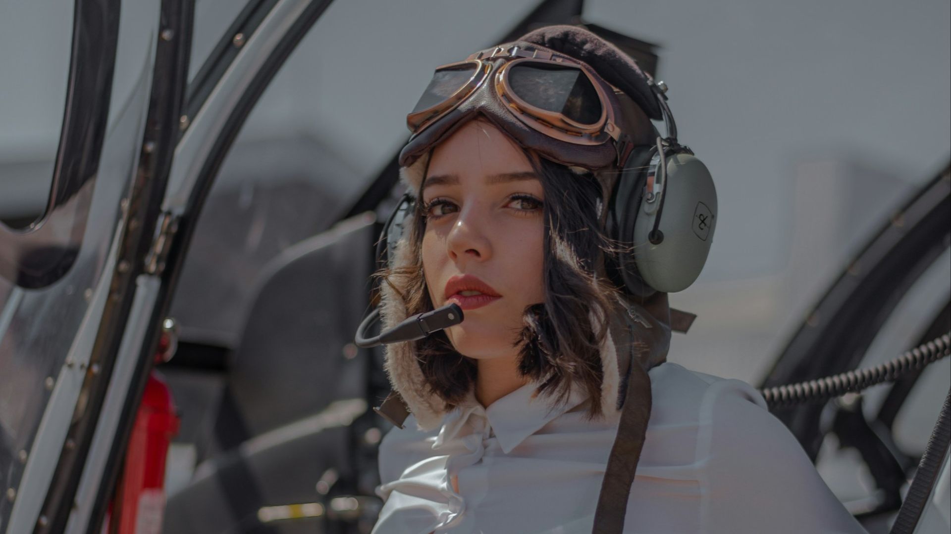Science suggests women make better pilots, so why are there so few of them?
