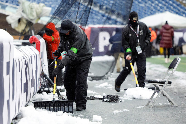 Will Sunday’s Bills-Patriots game be a snow game? Here’s what latest ...