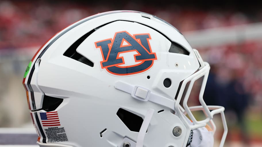 Auburn hires veteran Tim Banks as co-DC and safeties coach