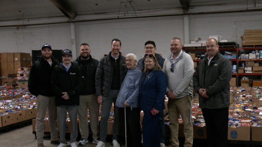 Car dealers donate 10K pounds of food to Altoona soup kitchen