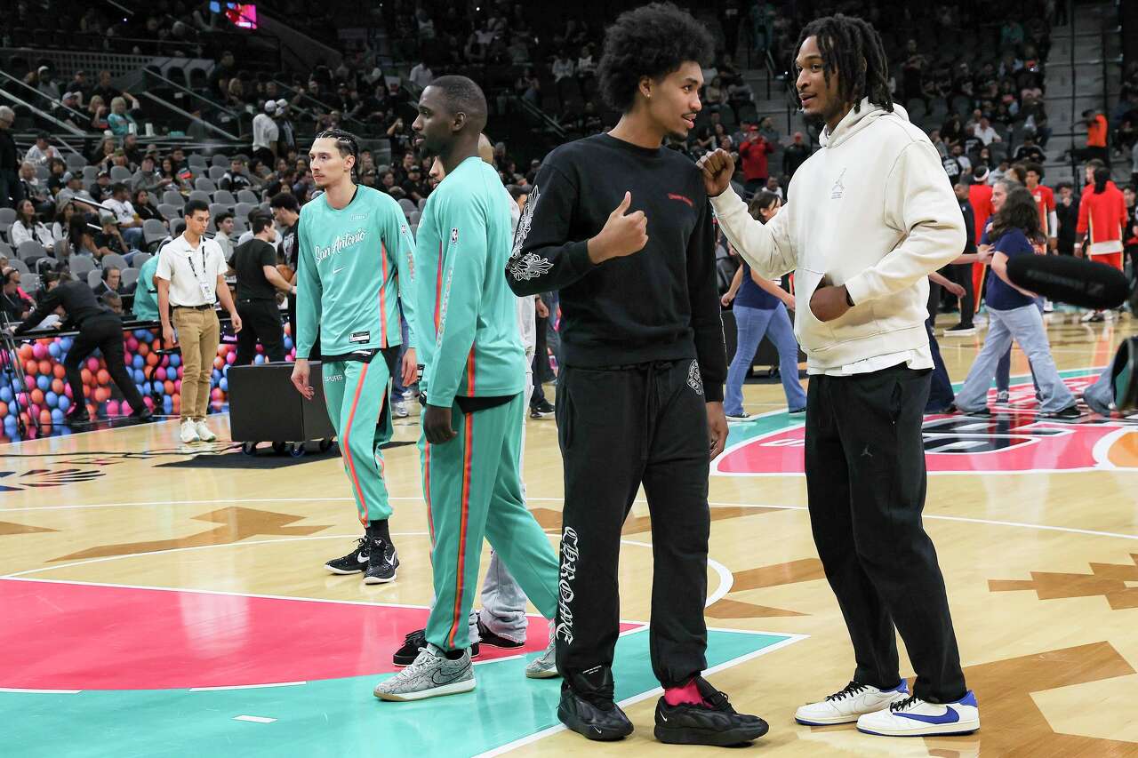 Spurs' guard trio of De'Aaron Fox, Stephon Castle, Dylan Harper already ...