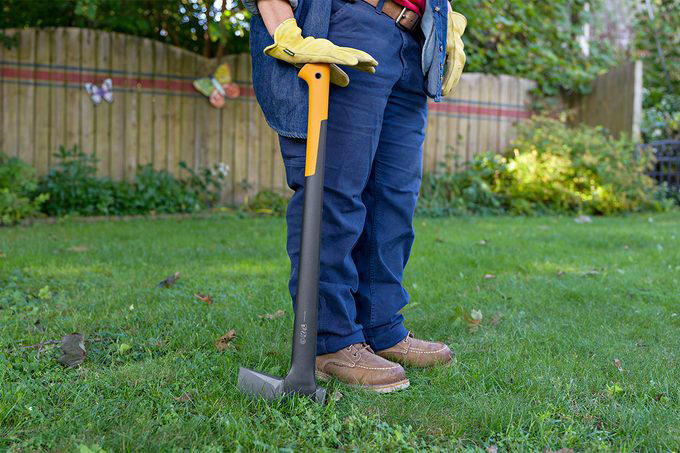 The secret to splitting wood with an axe safely