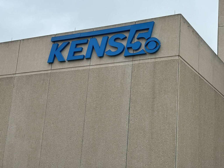 After 35 years at KENS 5, Raymond Silva points to AI for sudden departure