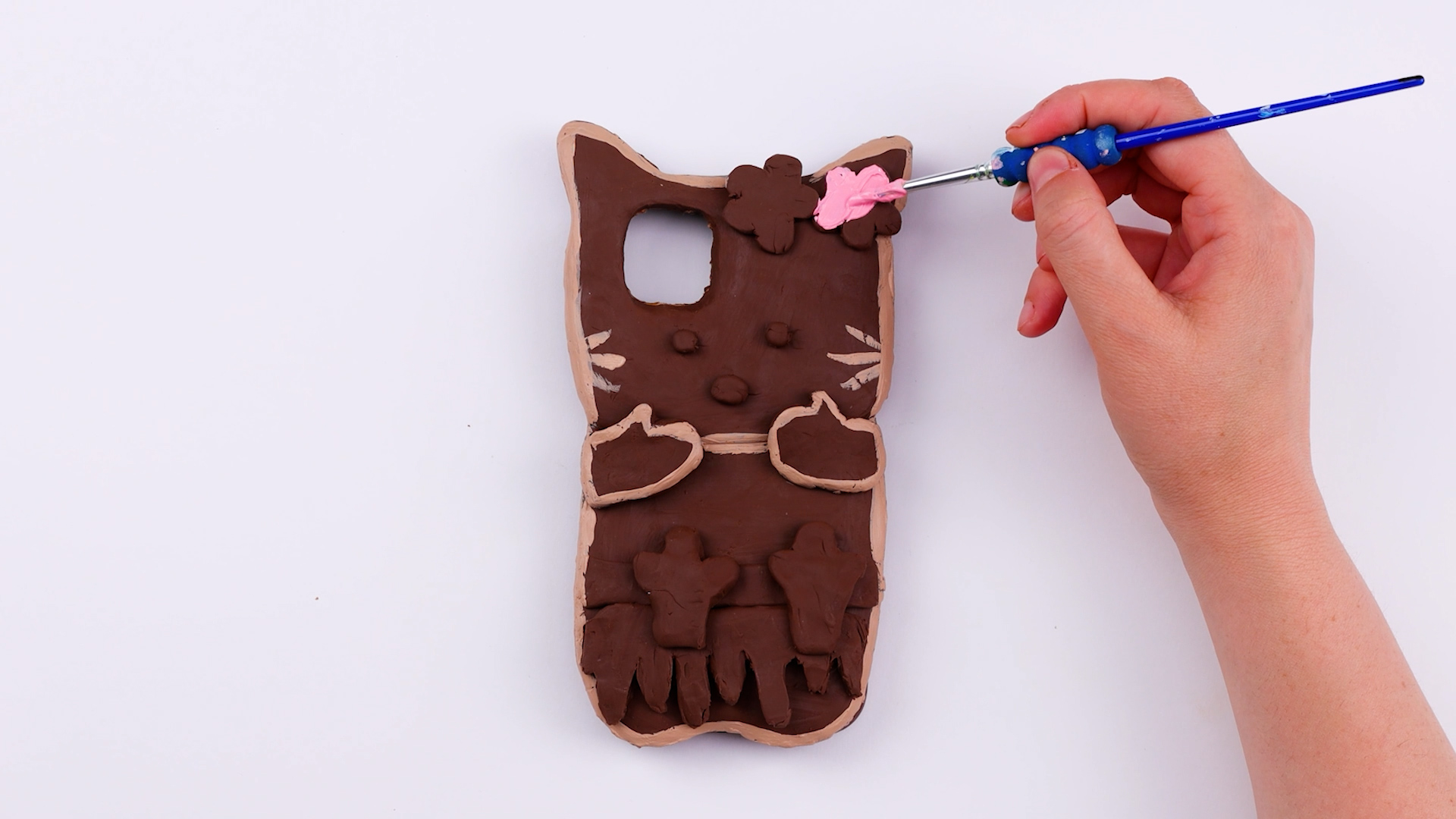 DIY cute phone case ideas to dazzle your friends
