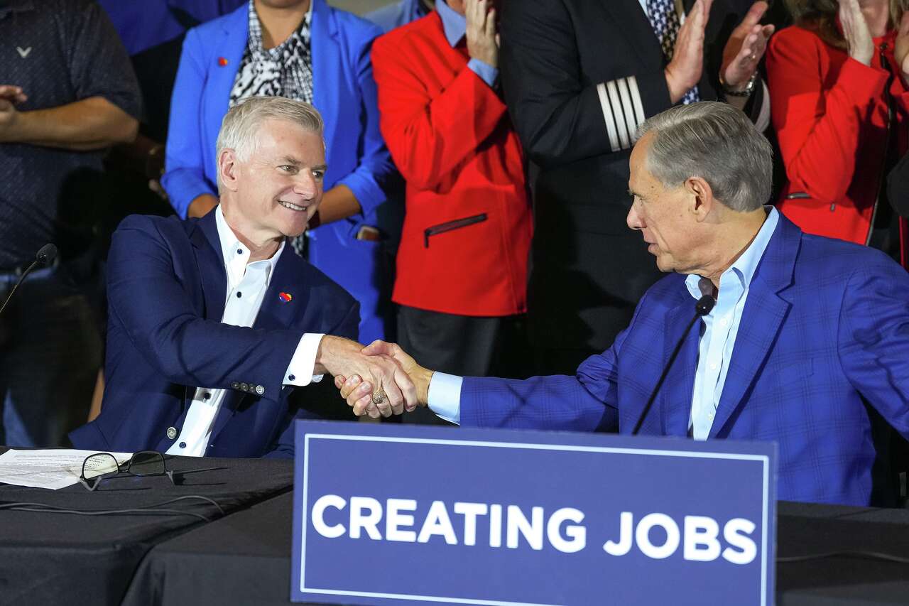 Texas to invest $14 million as Southwest plans new Austin crew base