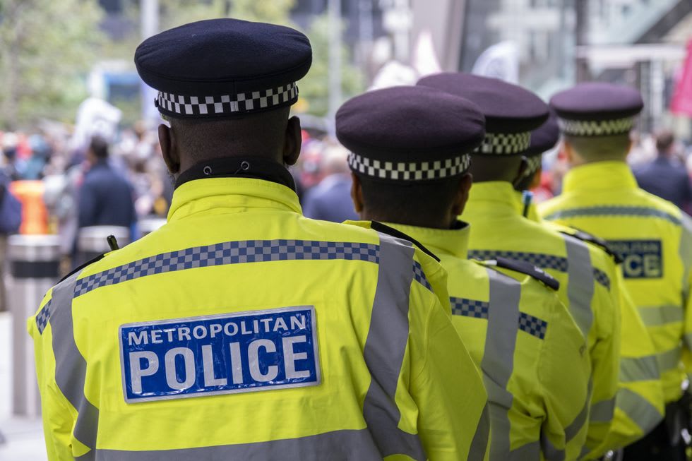 Met Police faces major probe after 300 recruits not properly vetted