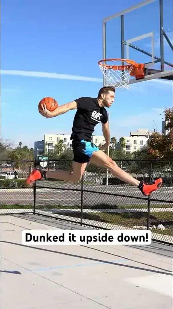 Amazing scorpion dunk!