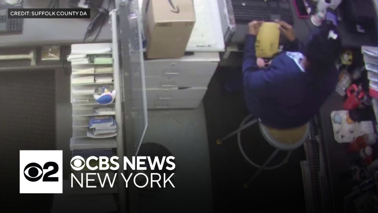 Police sting catches USPS worker stealing gift cards, Suffolk DA says