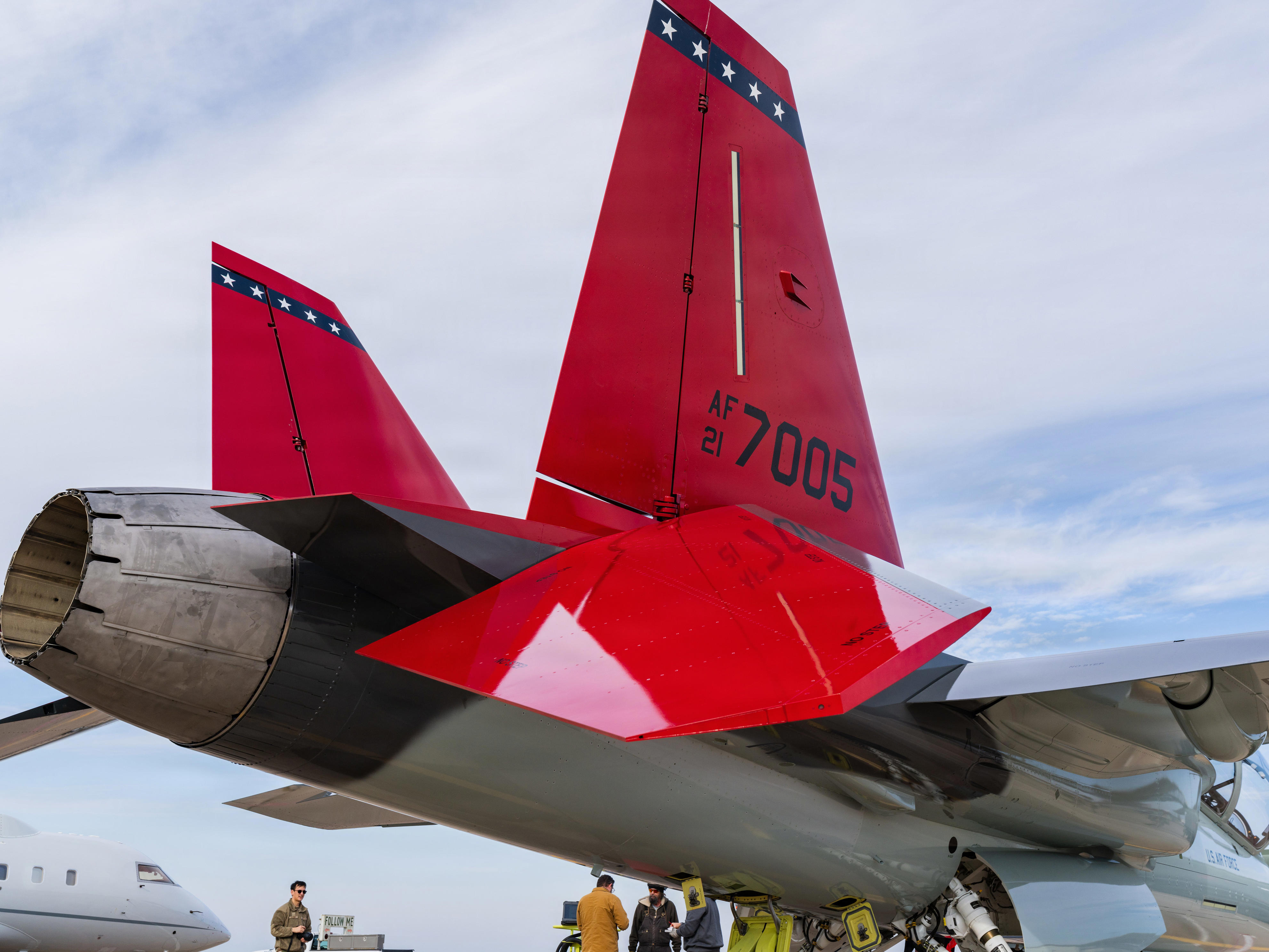 US Air Force pilots finally have a training jet built for a modern air ...