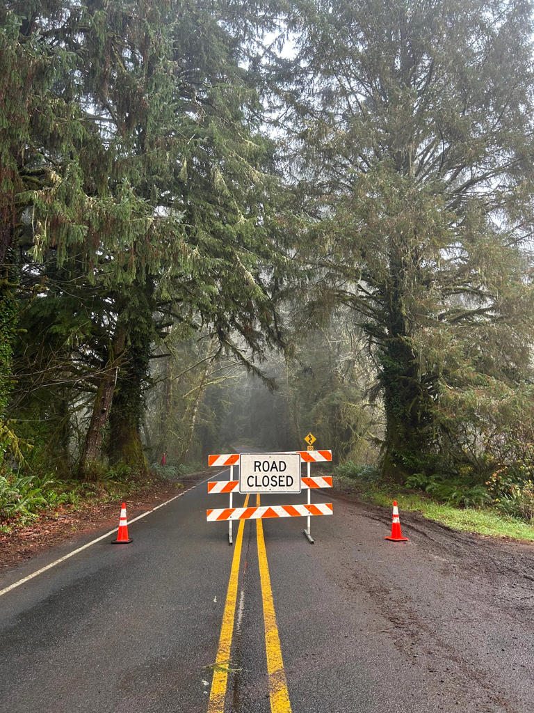 No timeline for Hwy 229 to reopen after landslide; 10 homes on ...