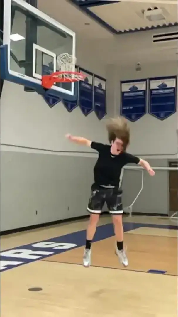 6ft double elbow dunking skills