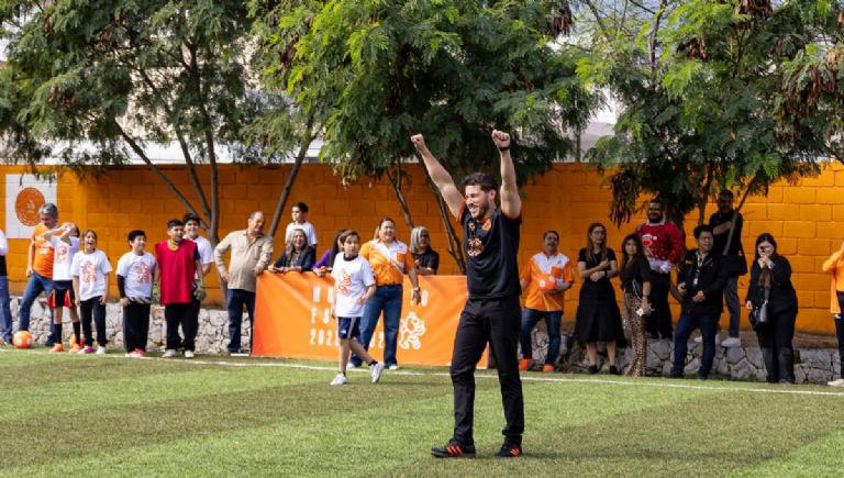Samuel García inaugura cancha 372 en Monterrey: refuerzo a primaria ...