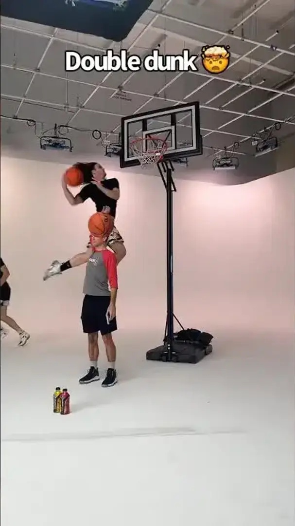 They did a double dunk #dunk #ballislife #dunkcontest #basketball # ...