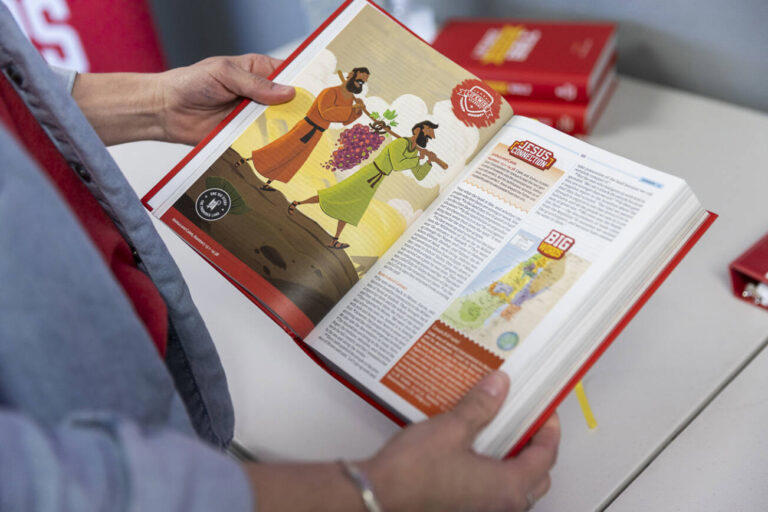 Editorial: Everett schools can stick with rules for Bible program