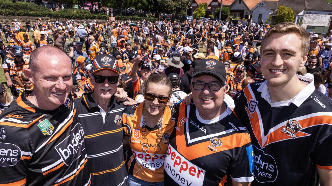Rugby league fans revolt against club’s owners