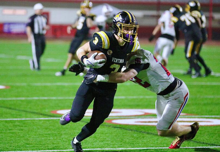 Ventura falls short in state Division 3-AA bowl loss to St. Ignatius ...
