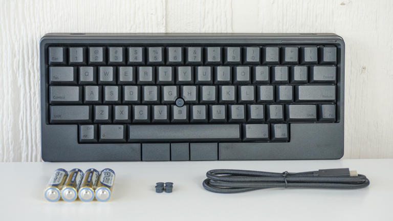 I tried this mechanical keyboard with a built-in pointing stick — and ...