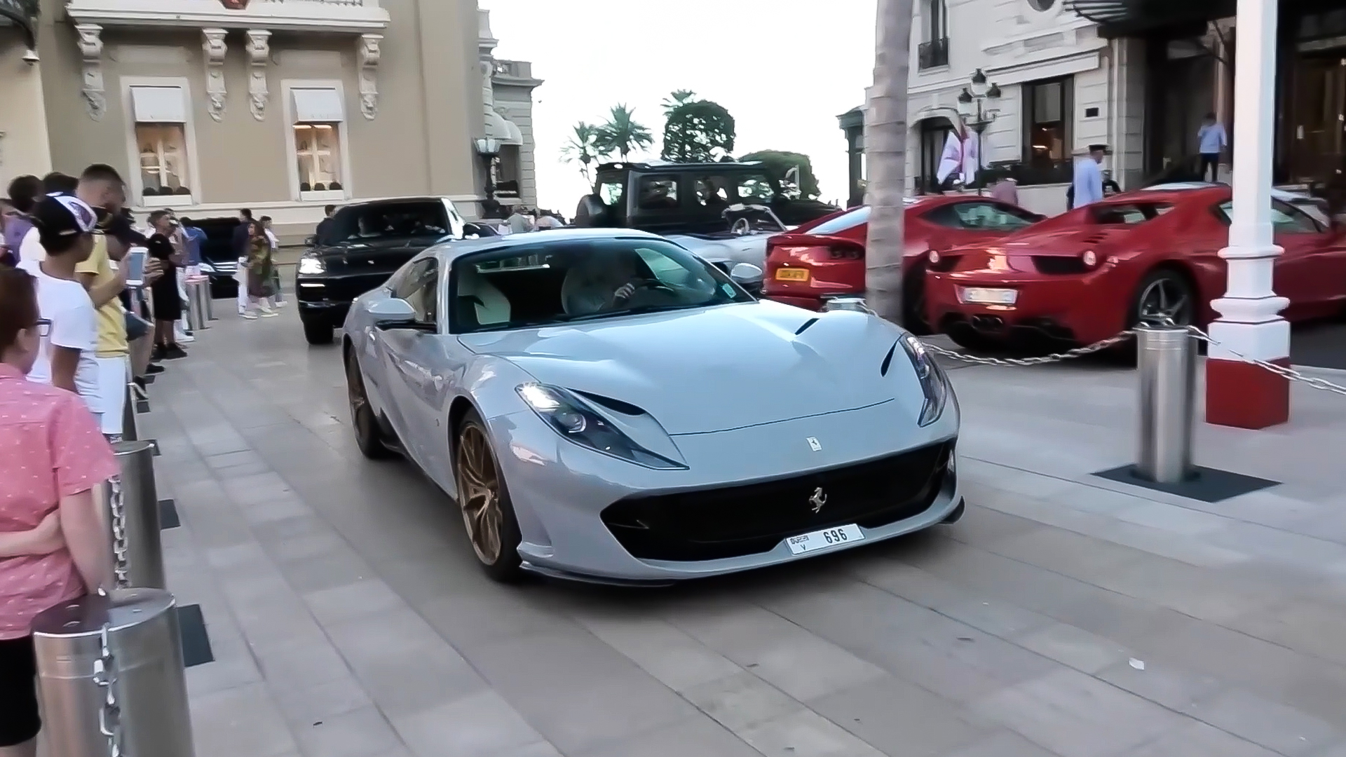 Monaco’s straten vol supercars van miljonairs