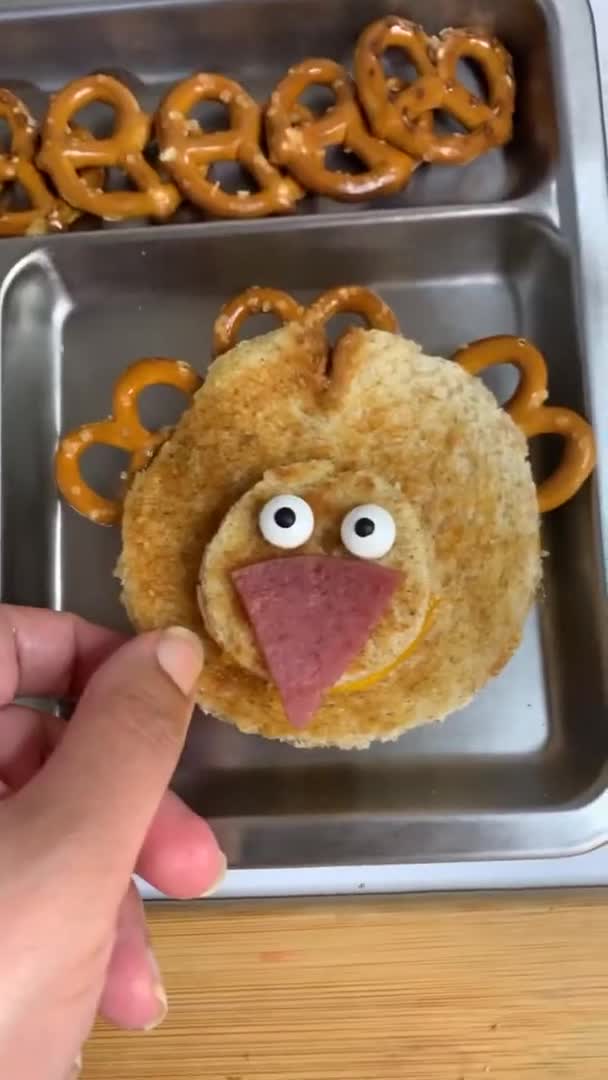 Sandwich school lunch idea fun | Thanksgiving turkey lunch | #Shorts ...