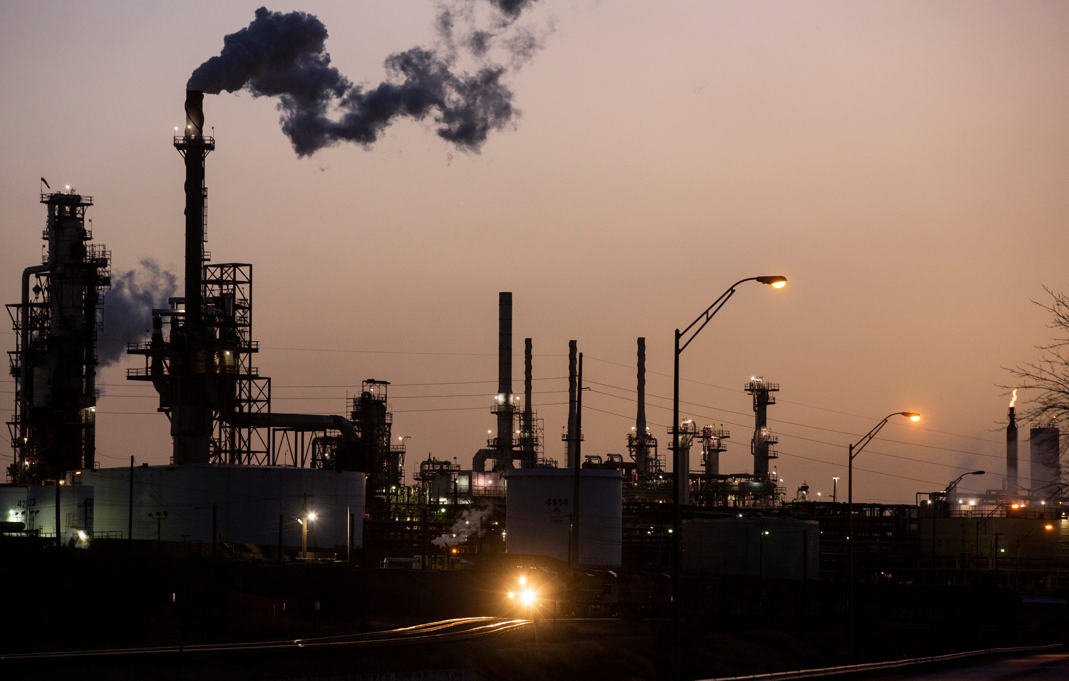 Most states have cut pollution control budgets, a new report says