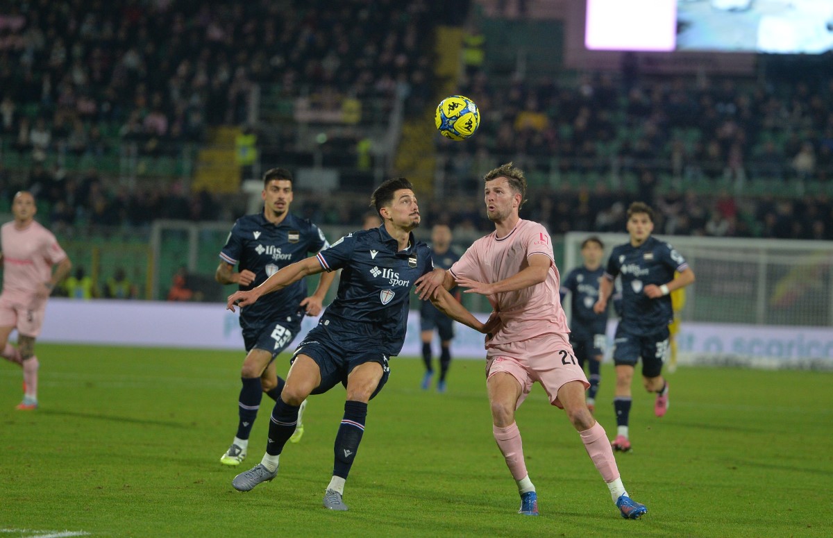 Serie B, Frosinone, Monza e Venezia corrono. Palermo che peccato
