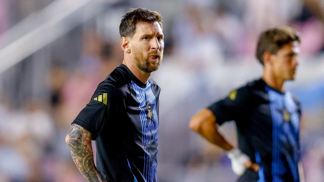 Fans riot at Kolkata stadium after Lionel Messi leaves early over poor ...