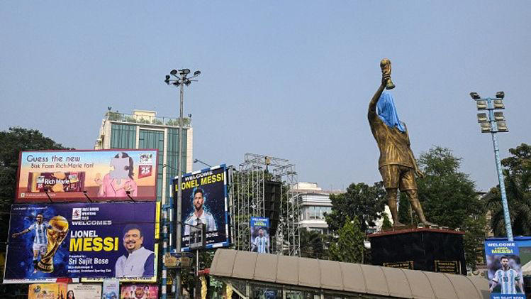 Lionel Messi to virtually unveil 70-foot statue in Kolkata, kicks off ...