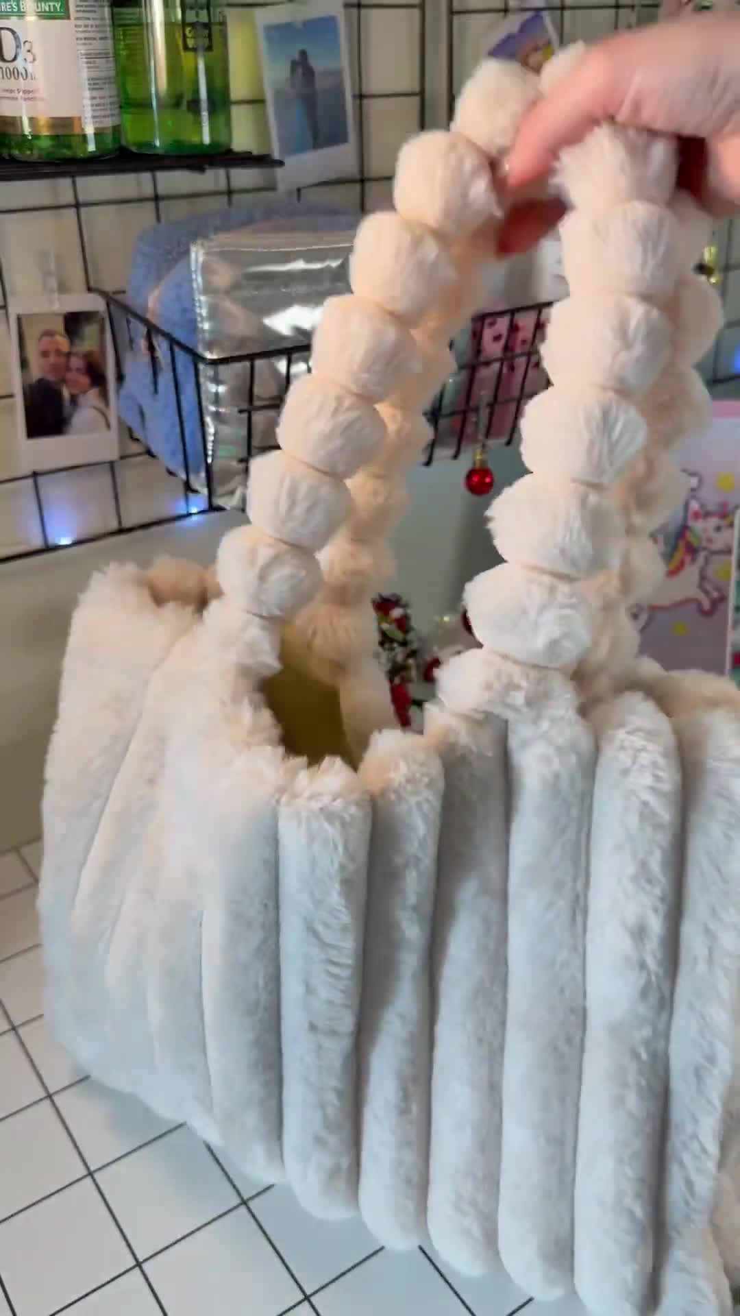 Unboxing the cutest bunny keychain 🐰 | Fluffy bag accessory!