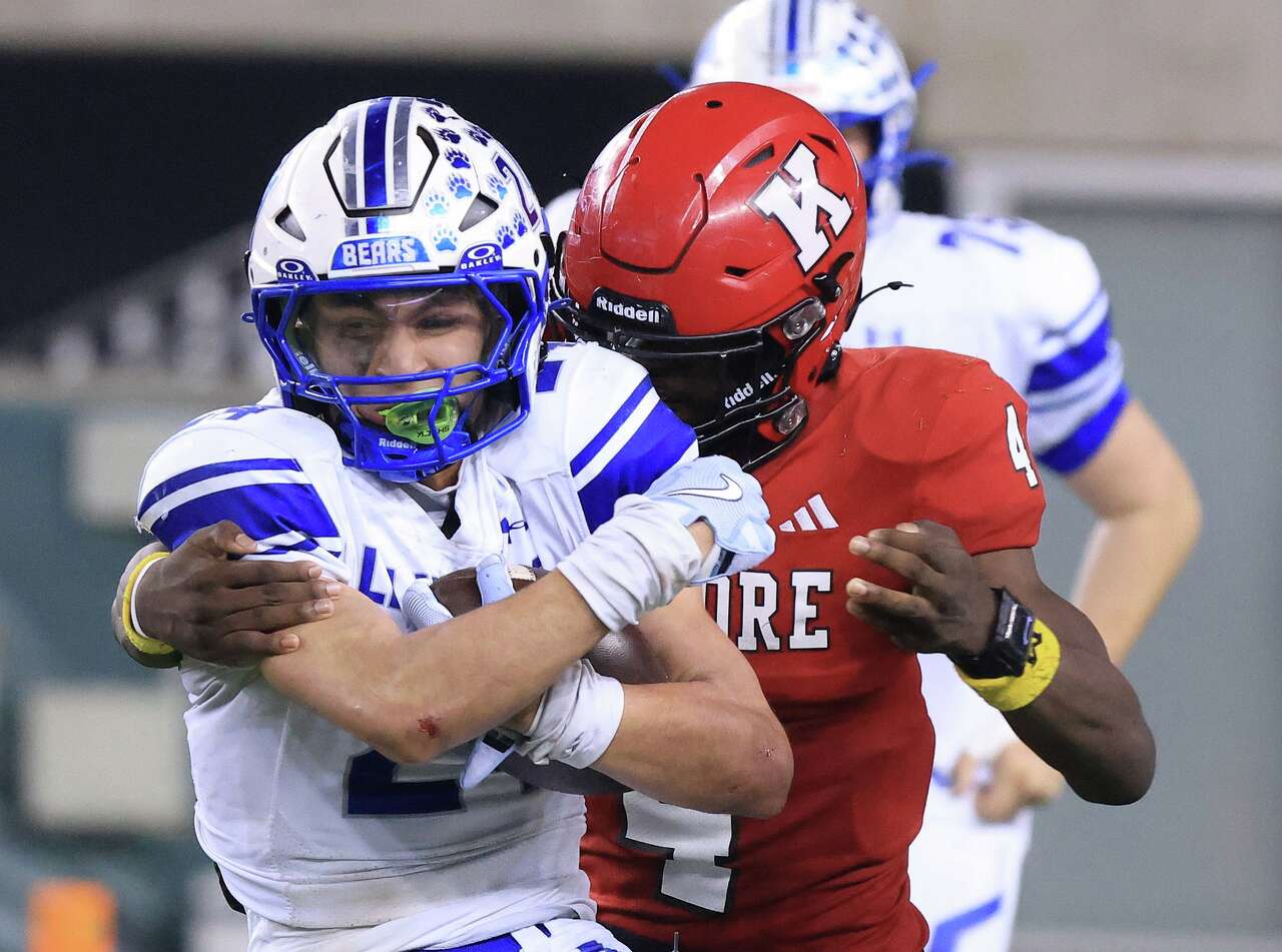 Kilgore ends La Vernia's playoff football run in state semifinals