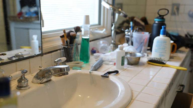 Instantly declutter your bathroom countertop space with this Dollar ...