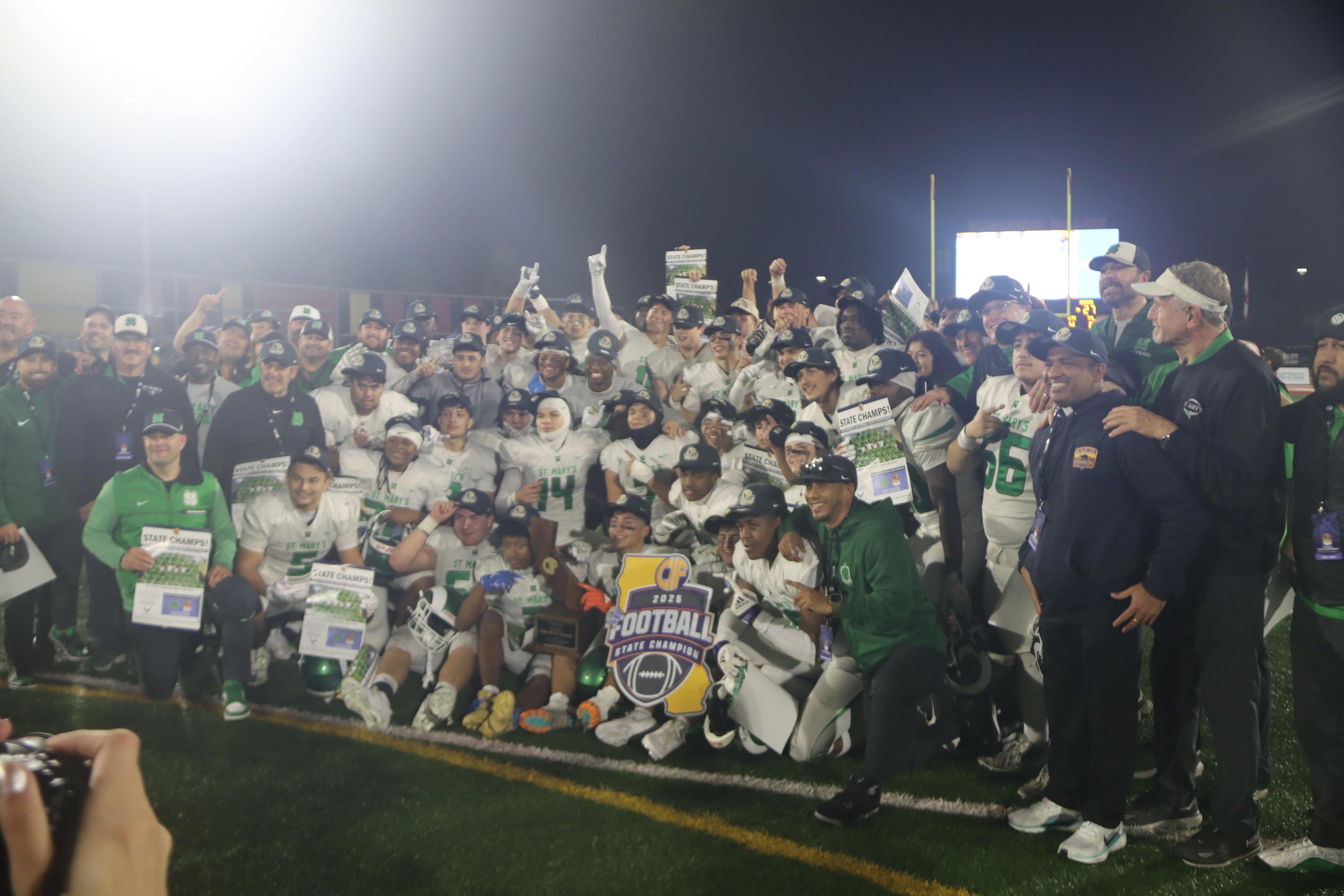 St. Mary's football sneaks by Bakersfield Christian for first-ever CIF ...