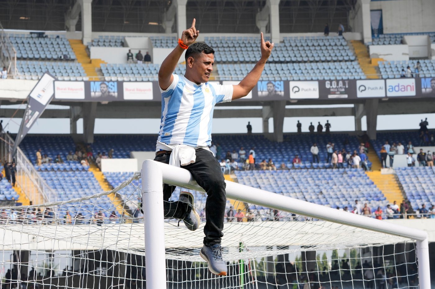 Messi's tour of India gets off to chaotic start as angry fans storm field