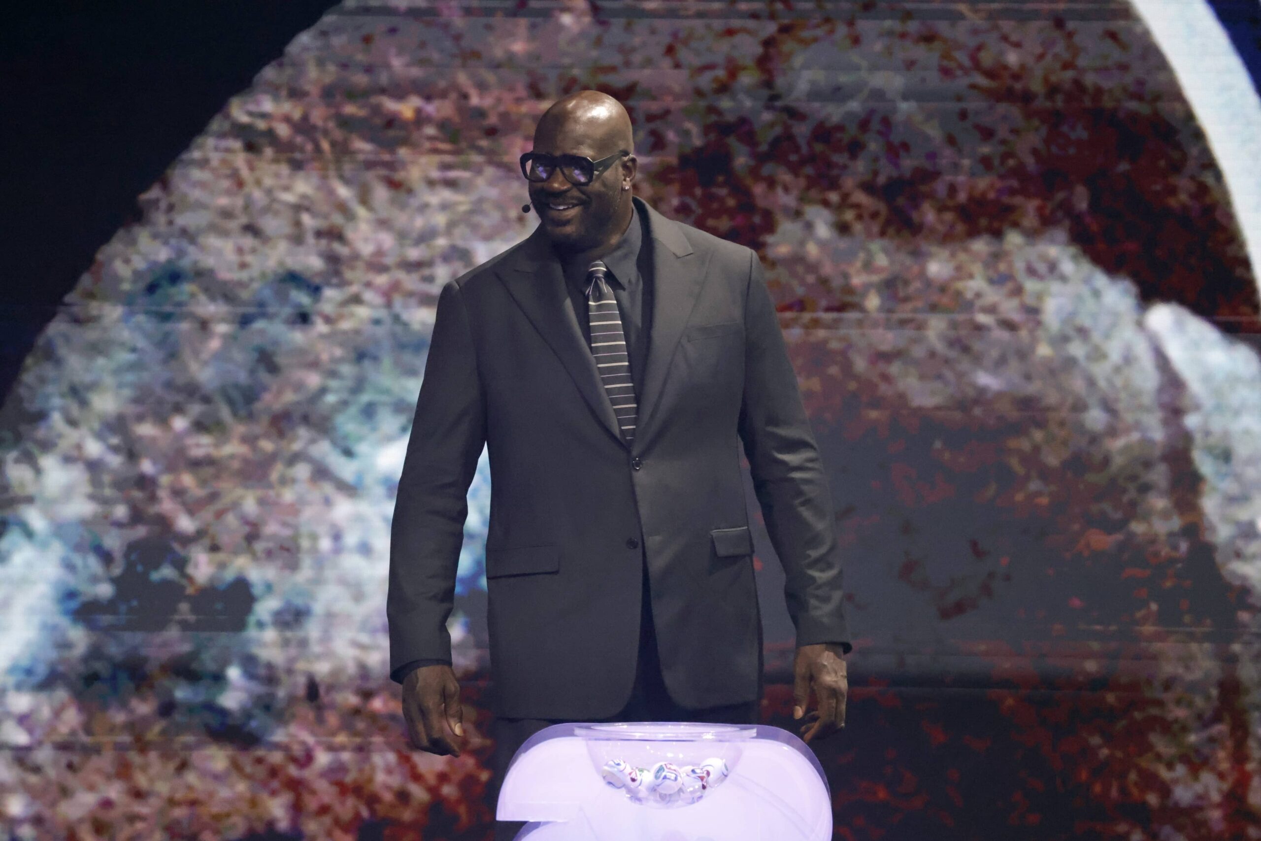 Shaquille O’Neal explains why he’d draft LeBron James over Kobe Bryant ...