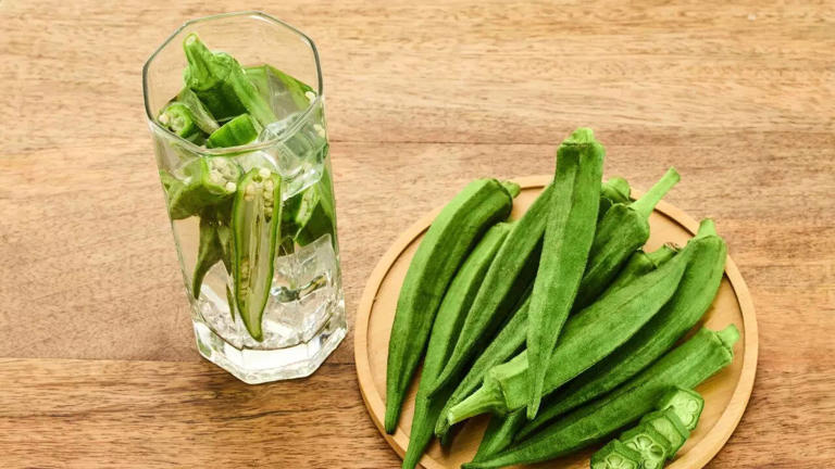 Lose weight naturally with okra water: Benefits, recipe and timing ...