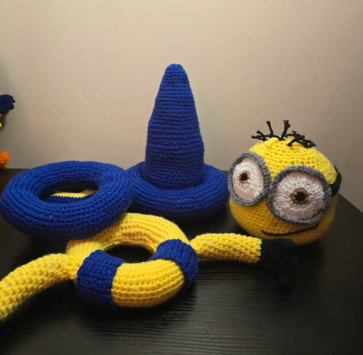 14 crochet pieces that are so extra, they deserve a trophy