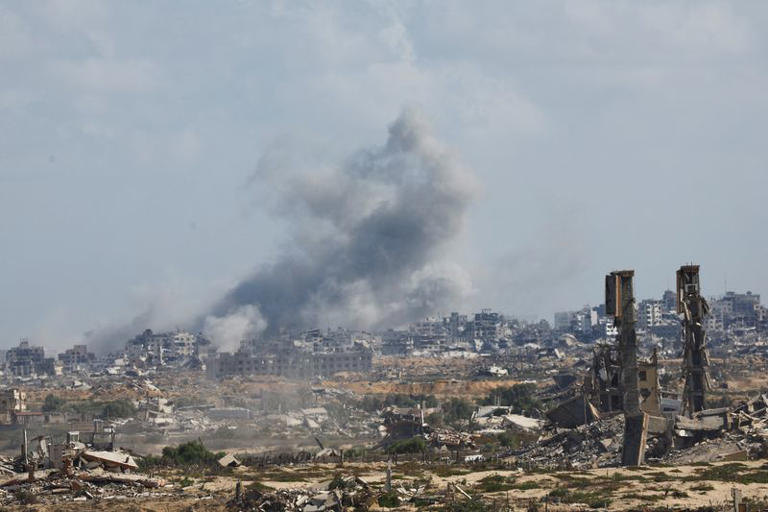 الجيش الإسرائيلي: استهداف "عنصر إرهابي مركزي في حماس" بمدينة غزة