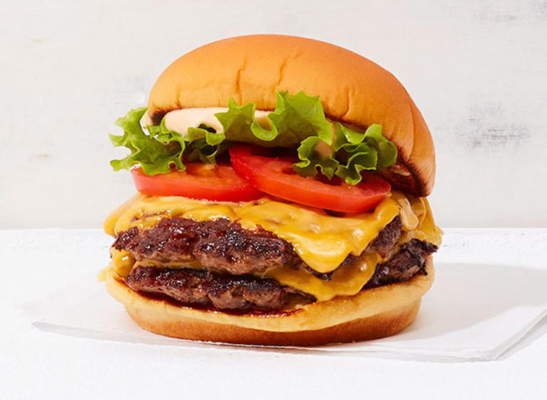 5 fast-food chains fans say have the best smash burgers