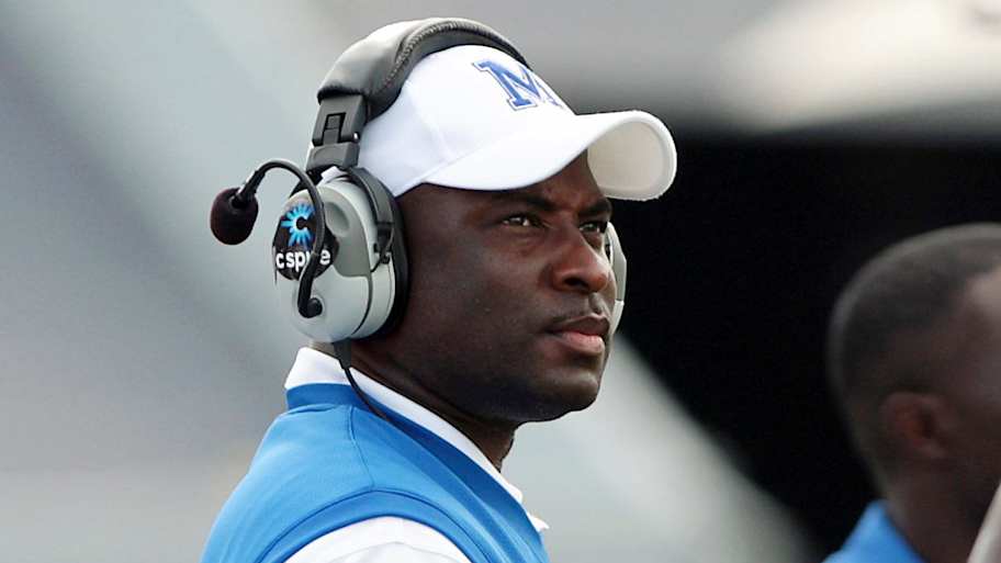 Auburn hires former LSU, Longhorns veteran as RB coach