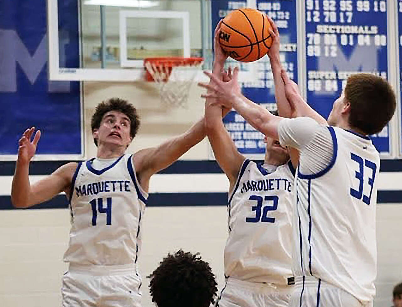 FRIDAY BASKETBALL: Chase Jones' 28 points leads Marquette to comeback ...