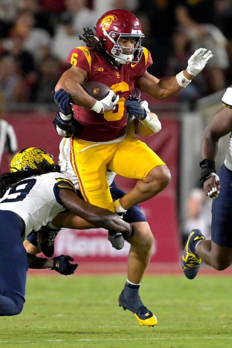 Makai Lemon becomes second USC receiver to win Biletnikoff Award